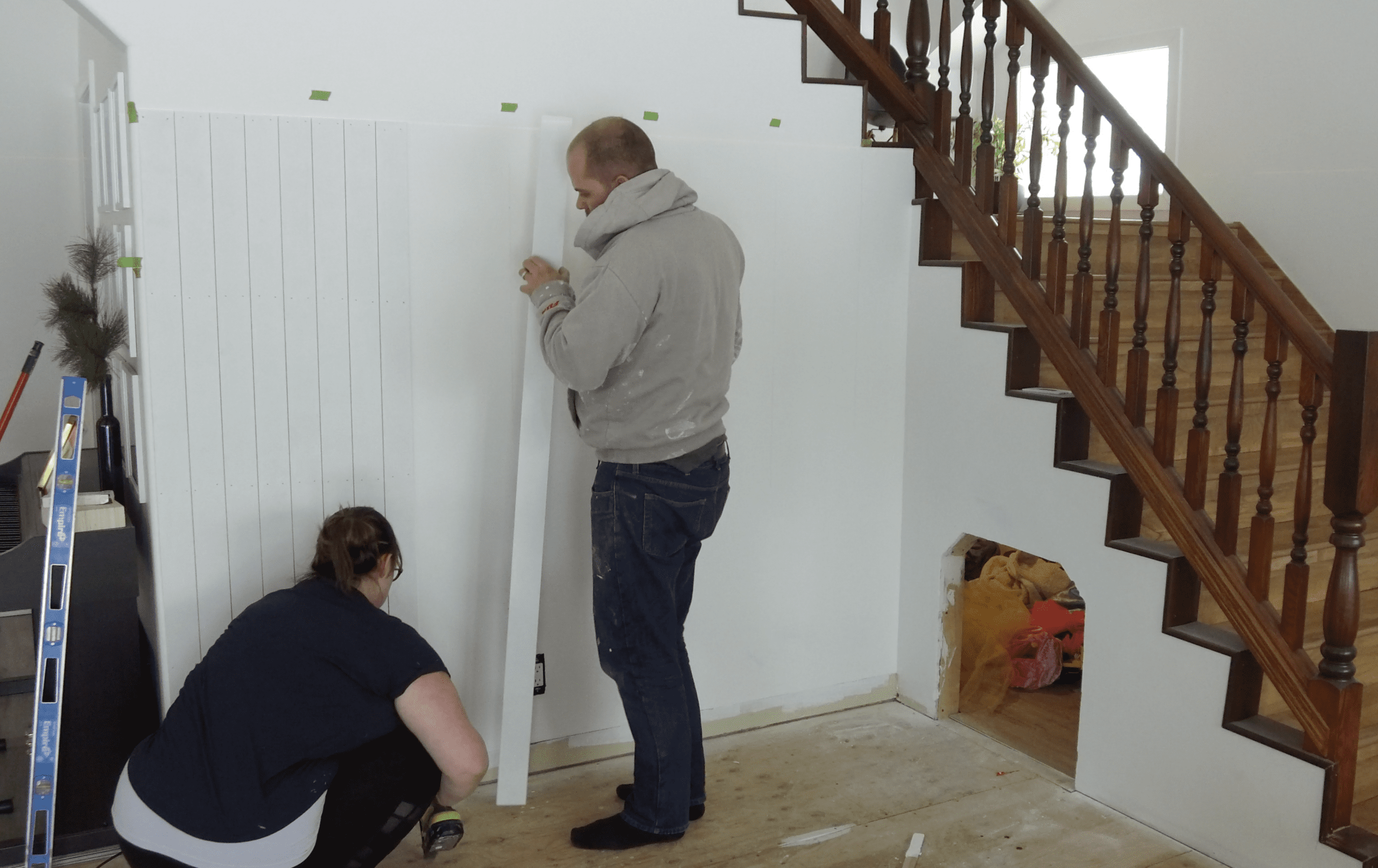 Easy DIY Vertical Shiplap Wall - Lindi & Russ
