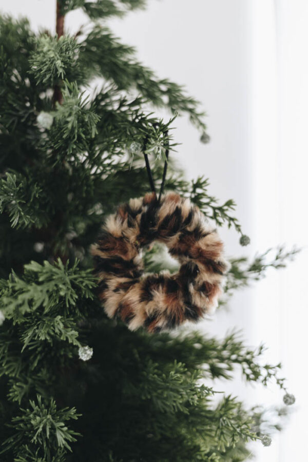 DIY Leopard Print Christmas Ornaments - Lindi & Russ